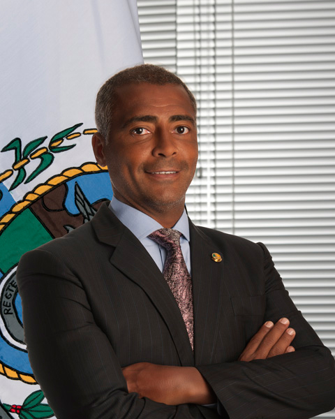 Senador_Romário_(Retrato_oficial) - Revista Estado : Revista Estado
